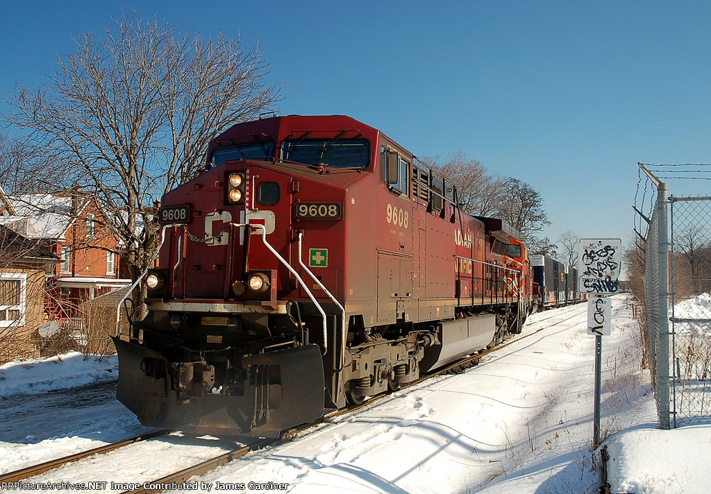 Northbound departing Kinnear